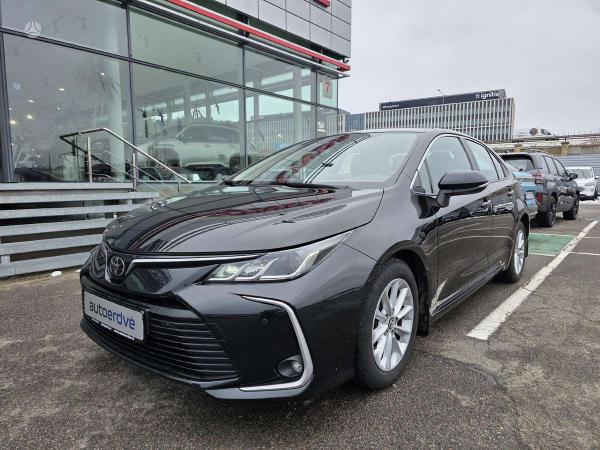 Melns Toyota Corolla 2019 Viļņa, ar dzinēja tilpumu 1.60 L un nobraukumu 80 tūkst. km par 14999 €, foto 1 vietnē AUTOMOTO.COM.LV