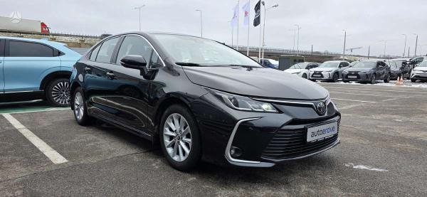 Melns Toyota Corolla 2019 Viļņa, ar dzinēja tilpumu 1.60 L un nobraukumu 80 tūkst. km par 14999 €, foto 3 vietnē AUTOMOTO.COM.LV