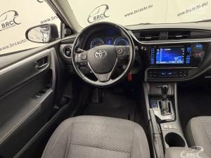 Melns Toyota Corolla 2019 Avižieniai, ar dzinēja tilpumu 1.60 L un nobraukumu 221 tūkst. km par 9900 €, foto 13 vietnē AUTOMOTO.COM.LV
