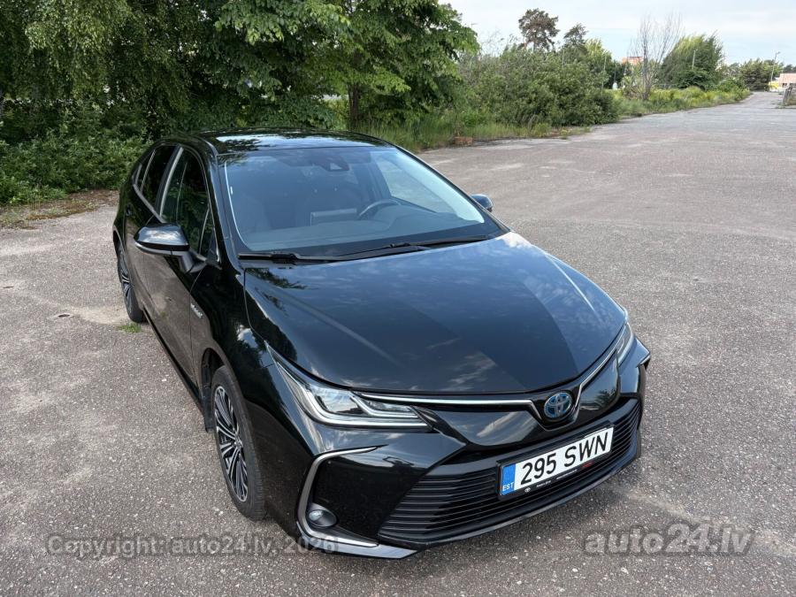 Черный Тойота Королла 2019 в Таллин, объемом двигателя 1.80 л и пробегом 76 тыс. км за 17000 €, фото 1 на AUTOMOTO.COM.LV