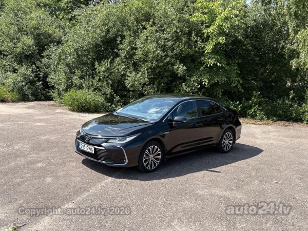 Черный Тойота Королла 2019 в Таллин, объемом двигателя 1.80 л и пробегом 76 тыс. км за 17000 €, фото 3 на AUTOMOTO.COM.LV