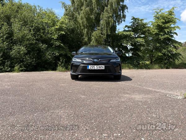 Черный Тойота Королла 2019 в Таллин, объемом двигателя 1.80 л и пробегом 76 тыс. км за 17000 €, фото 6 на AUTOMOTO.COM.LV