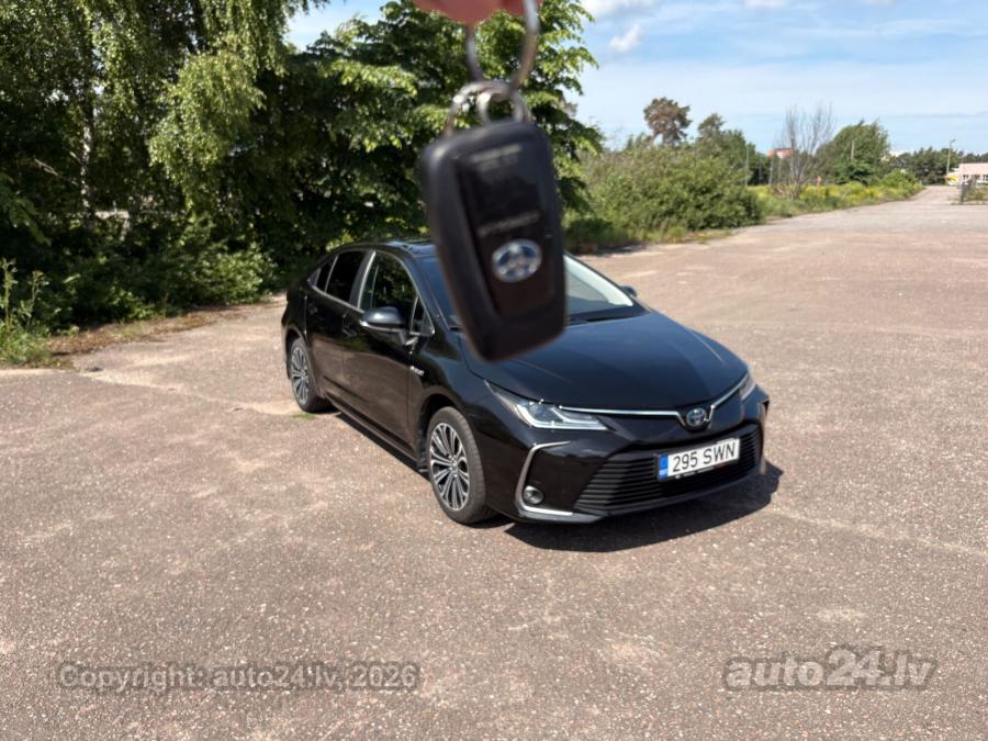 Черный Тойота Королла 2019 в Таллин, объемом двигателя 1.80 л и пробегом 76 тыс. км за 17000 €, фото 17 на AUTOMOTO.COM.LV
