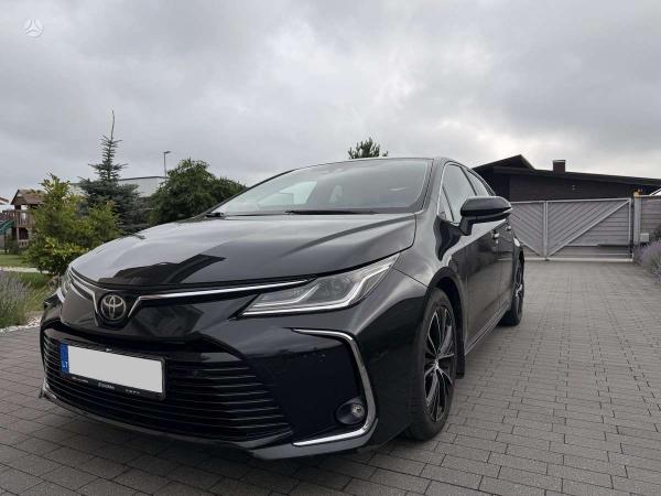 Melns Toyota Corolla 2019 Klaipėda, ar dzinēja tilpumu 1.60 L un nobraukumu 67 tūkst. km par 17400 €, foto 1 vietnē AUTOMOTO.COM.LV