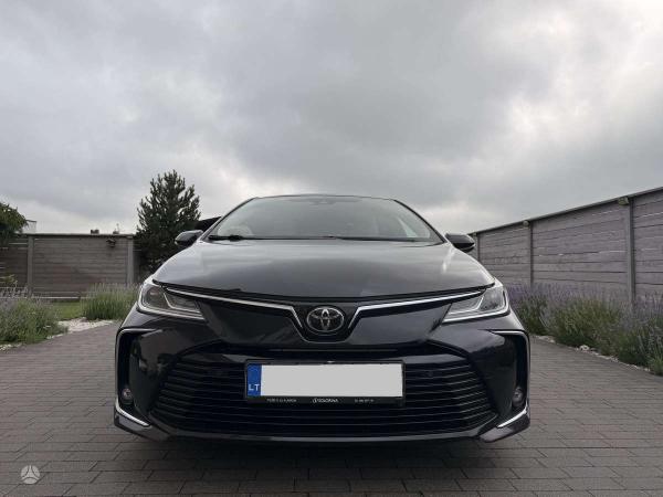 Melns Toyota Corolla 2019 Klaipėda, ar dzinēja tilpumu 1.60 L un nobraukumu 67 tūkst. km par 17400 €, foto 3 vietnē AUTOMOTO.COM.LV