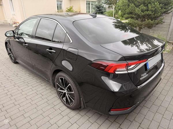Melns Toyota Corolla 2019 Klaipėda, ar dzinēja tilpumu 1.60 L un nobraukumu 67 tūkst. km par 17400 €, foto 4 vietnē AUTOMOTO.COM.LV