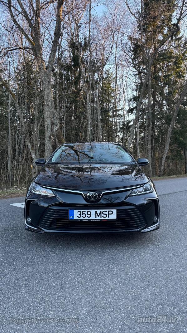 Black Toyota Corolla 2019 in Tallinn, with an engine capacity of 1.60 L and mileage of 87 thousand km for 16900 €, photo 2 on AUTOMOTO.COM.LV