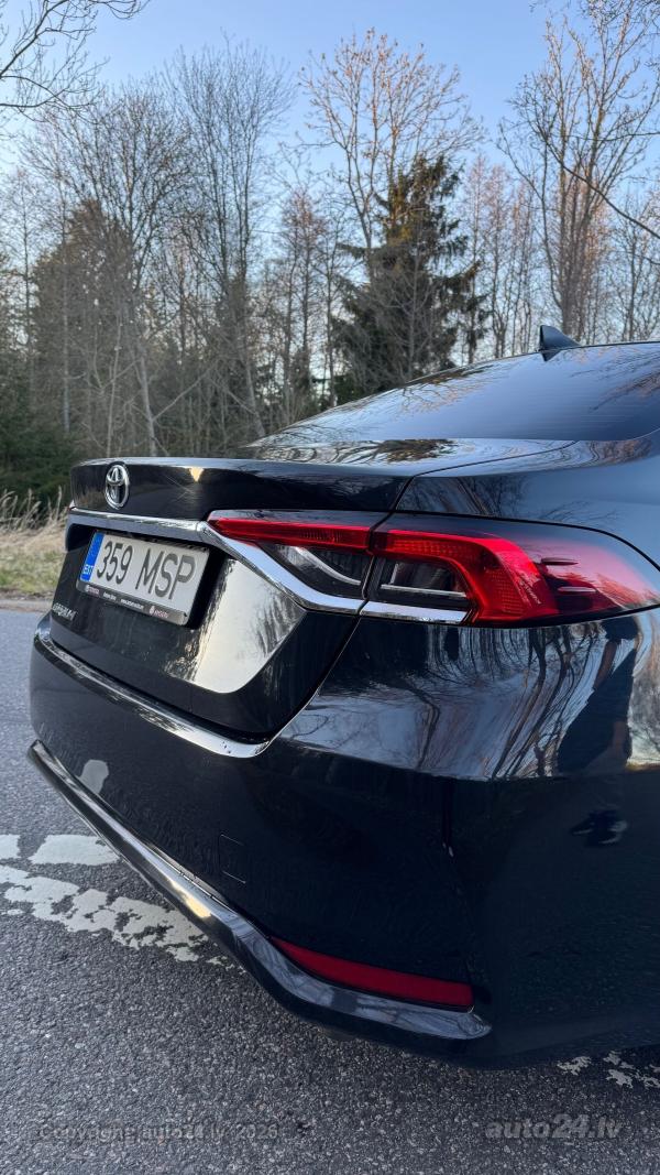 Black Toyota Corolla 2019 in Tallinn, with an engine capacity of 1.60 L and mileage of 87 thousand km for 16900 €, photo 6 on AUTOMOTO.COM.LV