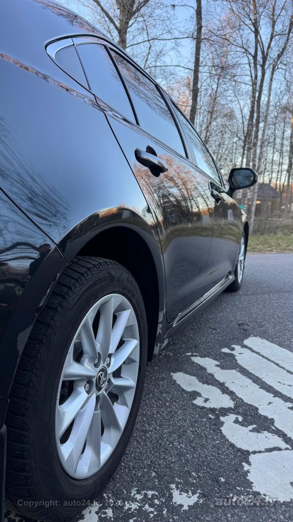 Black Toyota Corolla 2019 in Tallinn, with an engine capacity of 1.60 L and mileage of 87 thousand km for 16900 €, photo 7 on AUTOMOTO.COM.LV