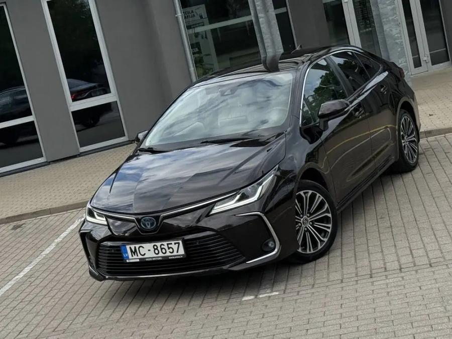 Melns Toyota Corolla 2019 Jūrmala, ar dzinēja tilpumu 1.80 L un nobraukumu 200 tūkst. km par 14950 €, foto 1 vietnē AUTOMOTO.COM.LV