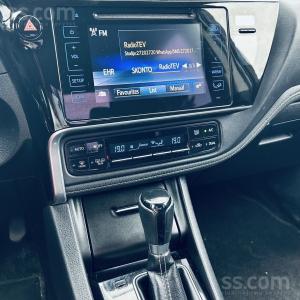 Melns Toyota Corolla 2019 Limbaži, ar dzinēja tilpumu 1.60 L un nobraukumu 224 tūkst. km par 10300 €, foto 9 vietnē AUTOMOTO.COM.LV