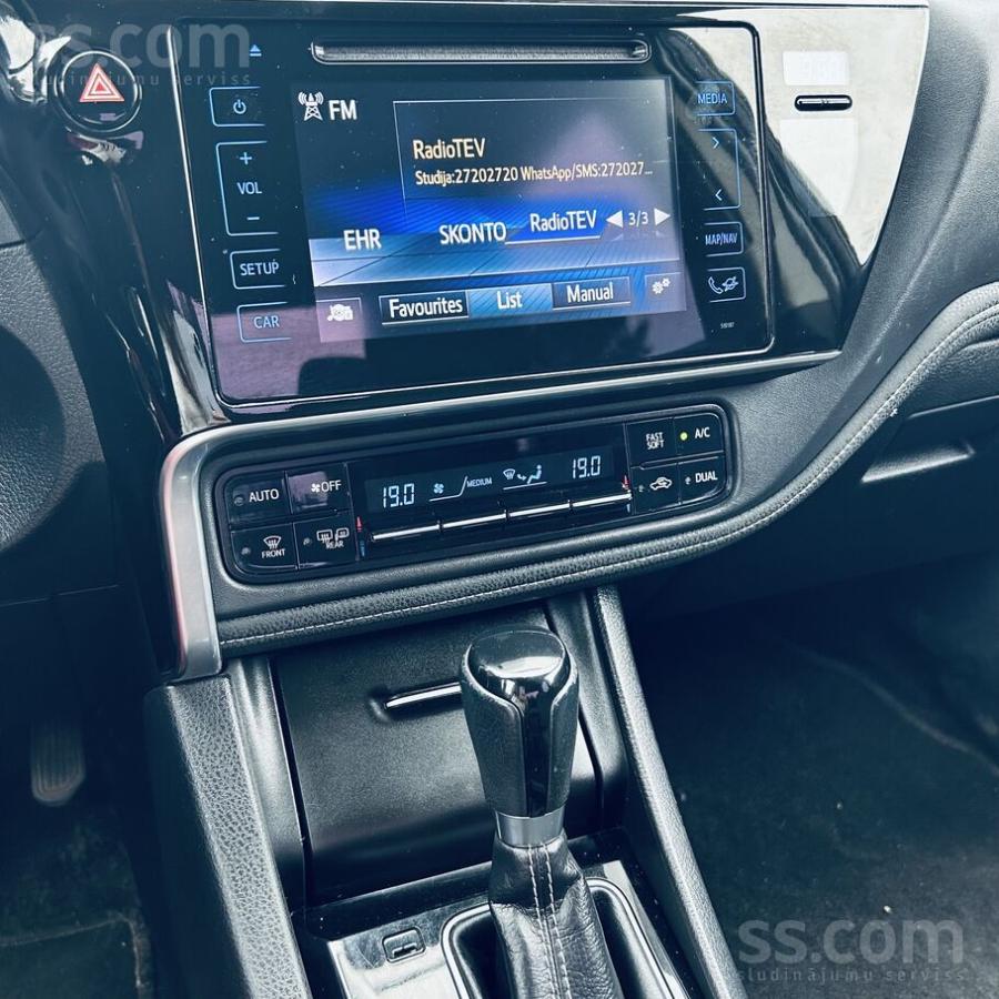 Melns Toyota Corolla 2019 Limbaži, ar dzinēja tilpumu 1.60 L un nobraukumu 224 tūkst. km par 10300 €, foto 9 vietnē AUTOMOTO.COM.LV