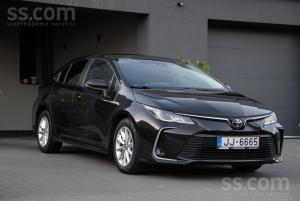 Черный Тойота Королла 2019 в Рига, объемом двигателя 1.60 л и пробегом 123 тыс. км за 12490 €, фото  на AUTOMOTO.COM.LV