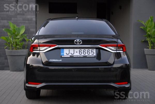 Melns Toyota Corolla 2019 Rīga, ar dzinēja tilpumu 1.60 L un nobraukumu 123 tūkst. km par 12490 €, foto 5 vietnē AUTOMOTO.COM.LV