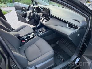 Melns Toyota Corolla 2019 Rīga, ar dzinēja tilpumu 1.60 L un nobraukumu 123 tūkst. km par 12490 €, foto 13 vietnē AUTOMOTO.COM.LV