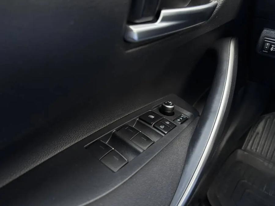 Melns Toyota Corolla 2019 Rīga, ar dzinēja tilpumu 1.60 L un nobraukumu 136 tūkst. km par 13745 €, foto 20 vietnē AUTOMOTO.COM.LV