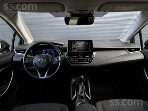 Black Toyota Corolla 2019 in Riga, with an engine capacity of 1.60 L and mileage of 136 thousand km for 13745 €, photo 8 on AUTOMOTO.COM.LV