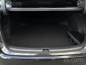 Black Toyota Corolla 2019 in Riga, with an engine capacity of 1.60 L and mileage of 136 thousand km for 13745 €, photo 22 on AUTOMOTO.COM.LV