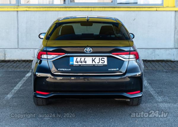 Black Toyota Corolla 2019 in Tallinn, with an engine capacity of 1.80 L and mileage of 104 thousand km for 19500 €, photo 6 on AUTOMOTO.COM.LV