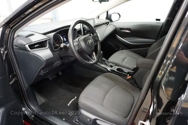 Black Toyota Corolla 2020 in Tartu, with an engine capacity of 1.60 L and mileage of 103 thousand km for 16490 €, photo 11 on AUTOMOTO.COM.LV