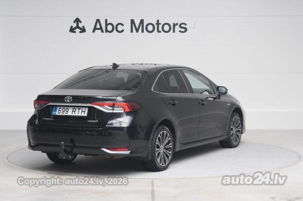 Melns Toyota Corolla 2020 Tallina, ar dzinēja tilpumu 1.80 L un nobraukumu 61 tūkst. km par 18490 €, foto 4 vietnē AUTOMOTO.COM.LV
