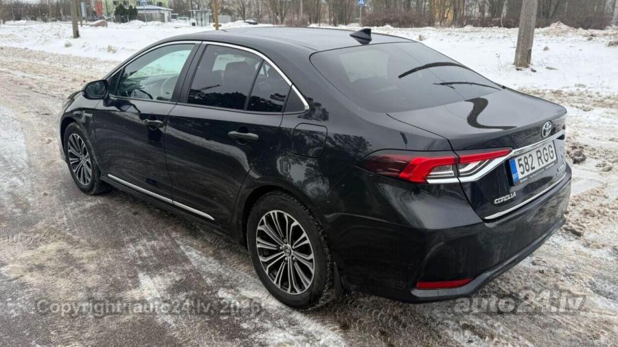 Melns Toyota Corolla 2020 Tallina, ar dzinēja tilpumu 1.80 L un nobraukumu 167 tūkst. km par 14200 €, foto 3 vietnē AUTOMOTO.COM.LV