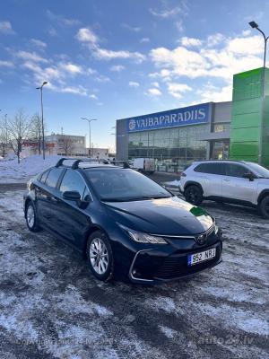 Black Toyota Corolla 2020 in Tallinn, with an engine capacity of 1.60 L and mileage of 52 thousand km for 19000 €, photo  on AUTOMOTO.COM.LV