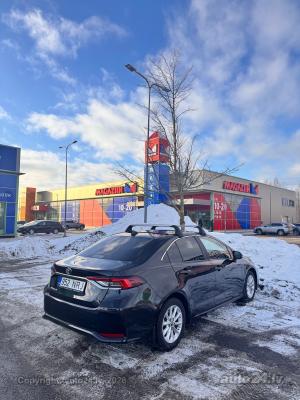 Black Toyota Corolla 2020 in Tallinn, with an engine capacity of 1.60 L and mileage of 52 thousand km for 19000 €, photo 6 on AUTOMOTO.COM.LV