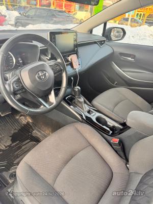 Black Toyota Corolla 2020 in Tallinn, with an engine capacity of 1.60 L and mileage of 52 thousand km for 19000 €, photo 10 on AUTOMOTO.COM.LV