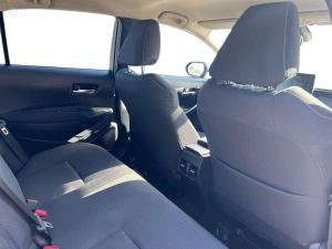 Black Toyota Corolla 2020 in Klaipeda, with an engine capacity of 1.80 L and mileage of 105 thousand km for 18500 €, photo 8 on AUTOMOTO.COM.LV
