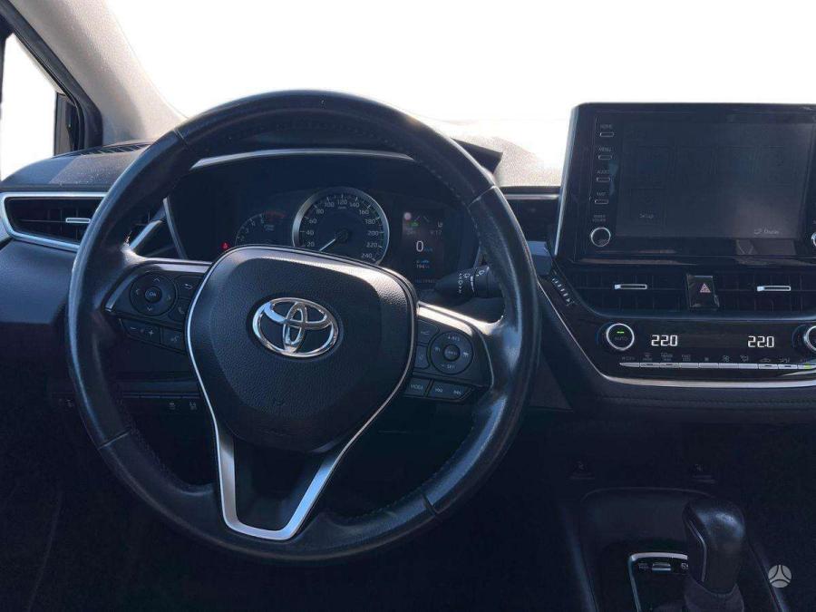 Black Toyota Corolla 2020 in Klaipeda, with an engine capacity of 1.80 L and mileage of 105 thousand km for 18500 €, photo 10 on AUTOMOTO.COM.LV