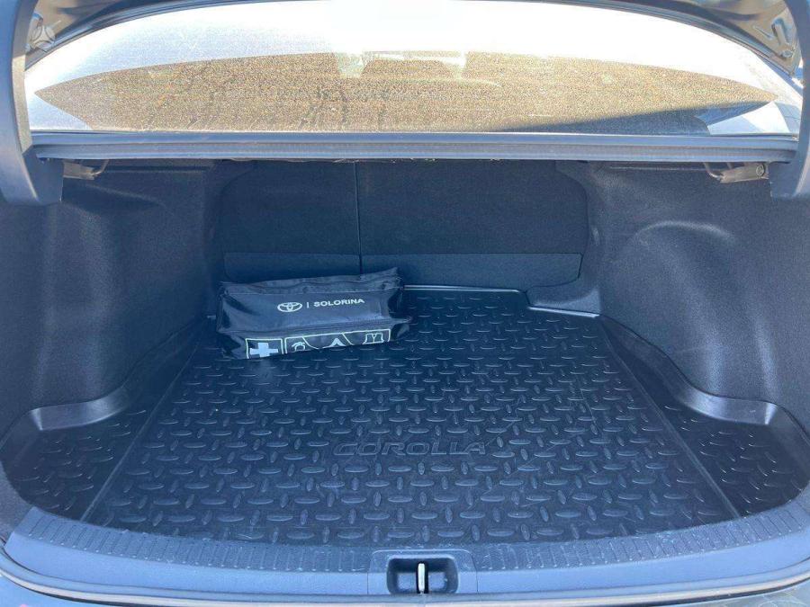 Black Toyota Corolla 2020 in Klaipeda, with an engine capacity of 1.80 L and mileage of 105 thousand km for 18500 €, photo 11 on AUTOMOTO.COM.LV
