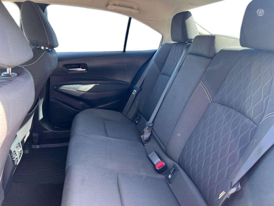 Black Toyota Corolla 2020 in Klaipeda, with an engine capacity of 1.80 L and mileage of 105 thousand km for 18500 €, photo 20 on AUTOMOTO.COM.LV