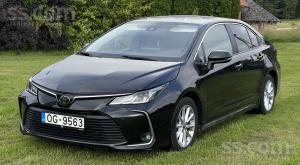 Черный Тойота Королла 2020 в Рига, объемом двигателя 1.60 л и пробегом 186 тыс. км за 12999 €, фото  на AUTOMOTO.COM.LV