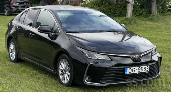 Melns Toyota Corolla 2020 Rīga, ar dzinēja tilpumu 1.60 L un nobraukumu 186 tūkst. km par 12999 €, foto 3 vietnē AUTOMOTO.COM.LV
