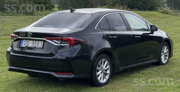 Melns Toyota Corolla 2020 Rīga, ar dzinēja tilpumu 1.60 L un nobraukumu 186 tūkst. km par 12999 €, foto 5 vietnē AUTOMOTO.COM.LV