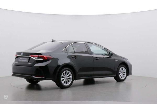 Melns Toyota Corolla 2020 Viļņa, ar dzinēja tilpumu 1.80 L un nobraukumu 64 tūkst. km par 18900 €, foto 3 vietnē AUTOMOTO.COM.LV