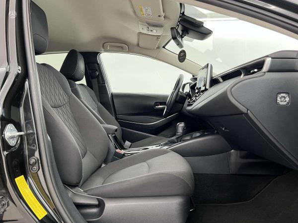 Black Toyota Corolla 2020 in Vilnius, with an engine capacity of 1.80 L and mileage of 100 thousand km for 17900 €, photo 7 on AUTOMOTO.COM.LV