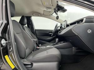 Black Toyota Corolla 2020 in Vilnius, with an engine capacity of 1.80 L and mileage of 100 thousand km for 17900 €, photo 7 on AUTOMOTO.COM.LV