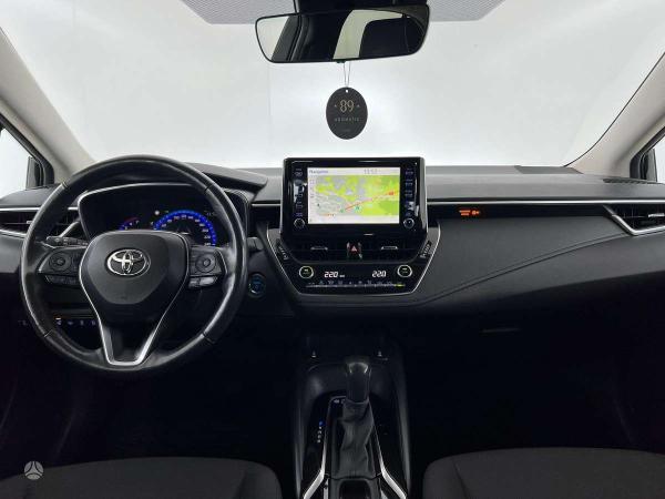 Black Toyota Corolla 2020 in Vilnius, with an engine capacity of 1.80 L and mileage of 100 thousand km for 17900 €, photo 9 on AUTOMOTO.COM.LV