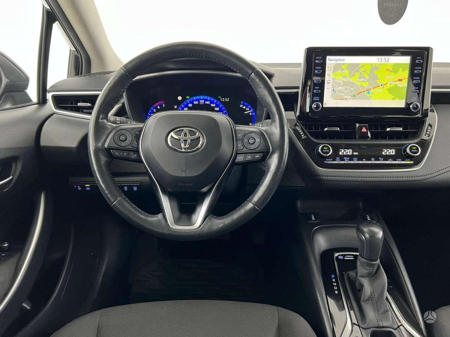 Black Toyota Corolla 2020 in Vilnius, with an engine capacity of 1.80 L and mileage of 100 thousand km for 17900 €, photo 10 on AUTOMOTO.COM.LV