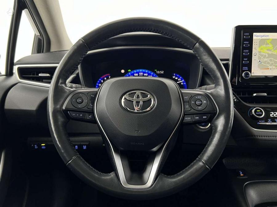 Black Toyota Corolla 2020 in Vilnius, with an engine capacity of 1.80 L and mileage of 100 thousand km for 17900 €, photo 13 on AUTOMOTO.COM.LV