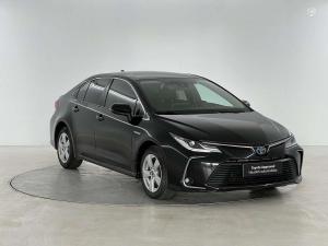 Black Toyota Corolla 2020 in Vilnius, with an engine capacity of 1.80 L and mileage of 100 thousand km for 17900 €, photo 19 on AUTOMOTO.COM.LV