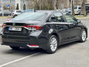 Black Toyota Corolla 2021 in Riga, with an engine capacity of 1.50 L and mileage of 0 thousand km for 1495 €, photo 6 on AUTOMOTO.COM.LV