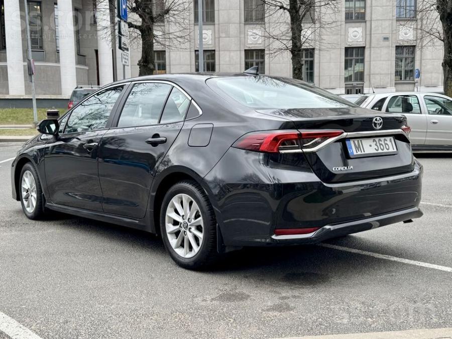 Black Toyota Corolla 2021 in Riga, with an engine capacity of 1.50 L and mileage of 0 thousand km for 1495 €, photo 7 on AUTOMOTO.COM.LV