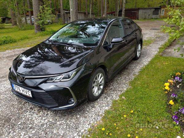 Melns Toyota Corolla 2021 Tallina, ar dzinēja tilpumu 1.50 L un nobraukumu 100 tūkst. km par 16490 €, foto 2 vietnē AUTOMOTO.COM.LV