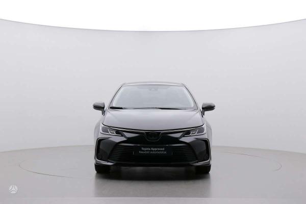 Black Toyota Corolla 2021 in Vilnius, with an engine capacity of 1.49 L and mileage of 76 thousand km for 15900 €, photo 6 on AUTOMOTO.COM.LV