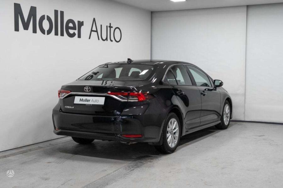 Melns Toyota Corolla 2021 Viļņa, ar dzinēja tilpumu 1.50 L un nobraukumu 111 tūkst. km par 15900 €, foto 4 vietnē AUTOMOTO.COM.LV