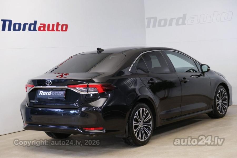 Melns Toyota Corolla 2021 Tallina, ar dzinēja tilpumu 1.50 L un nobraukumu 83 tūkst. km par 16900 €, foto 2 vietnē AUTOMOTO.COM.LV