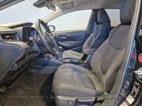 Melns Toyota Corolla 2021 Tallina, ar dzinēja tilpumu 1.50 L un nobraukumu 62 tūkst. km par 13490 €, foto 11 vietnē AUTOMOTO.COM.LV